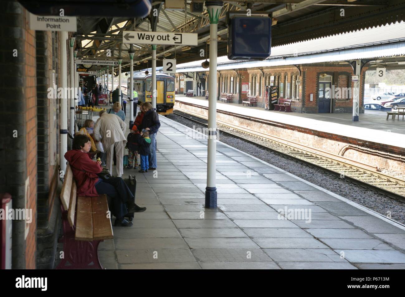 Truro railway station hi-res stock photography and images - Alamy