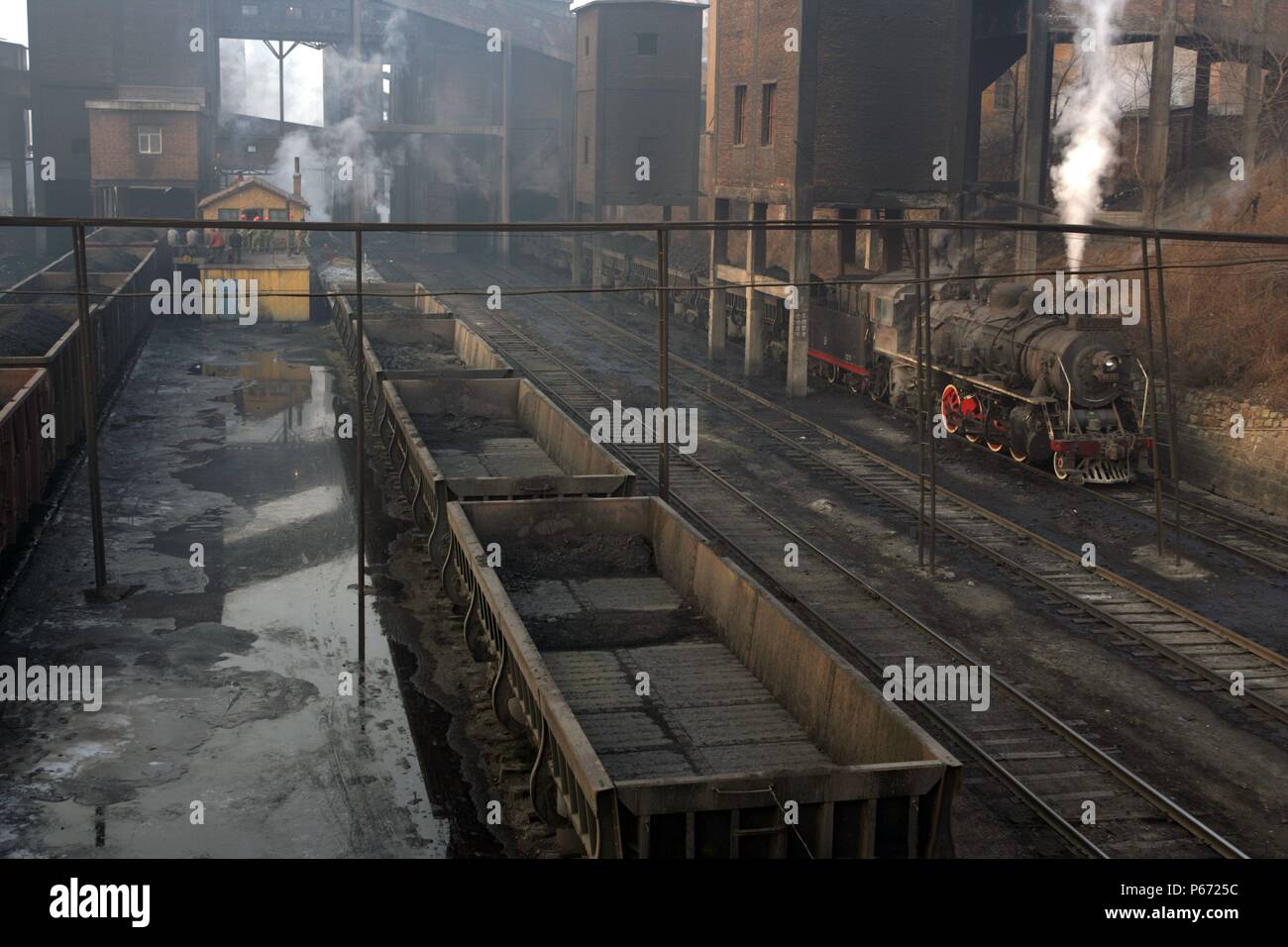 Rake of wagons hi-res stock photography and images - Alamy