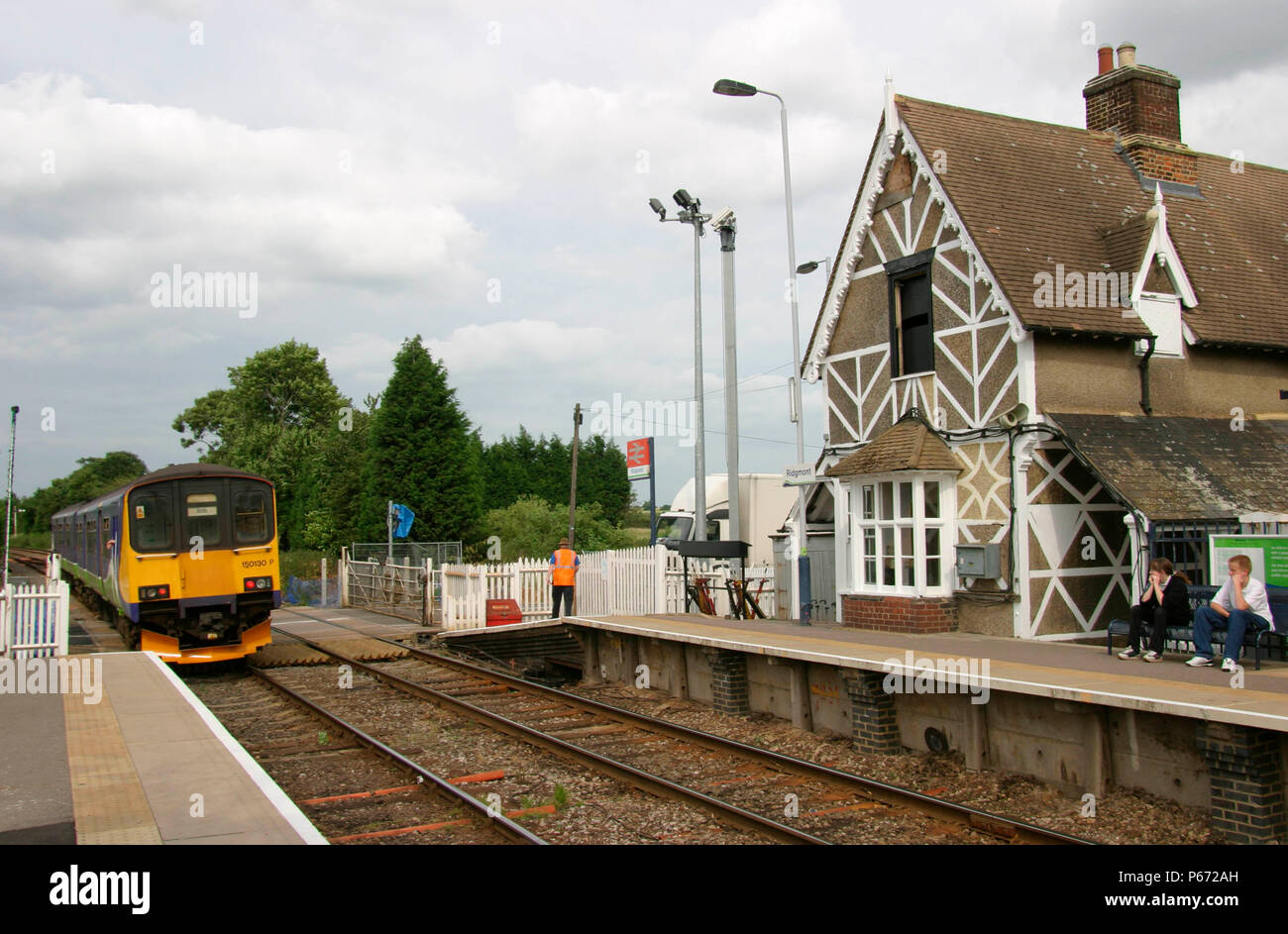 Bletchley station hi-res stock photography and images - Alamy