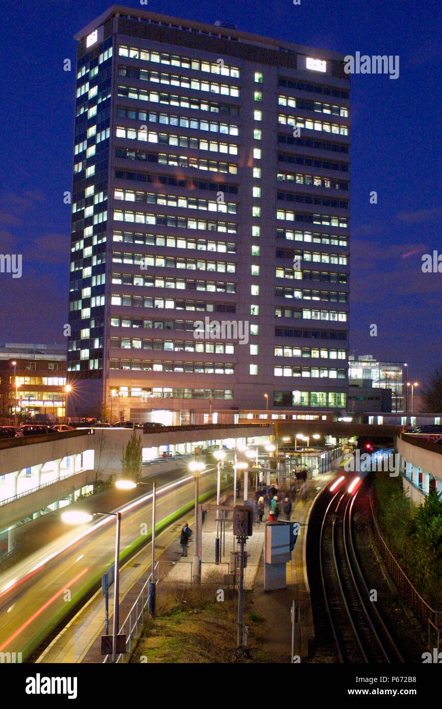 A Silverlink Metro service on approach to Gunnersby Station on the ...