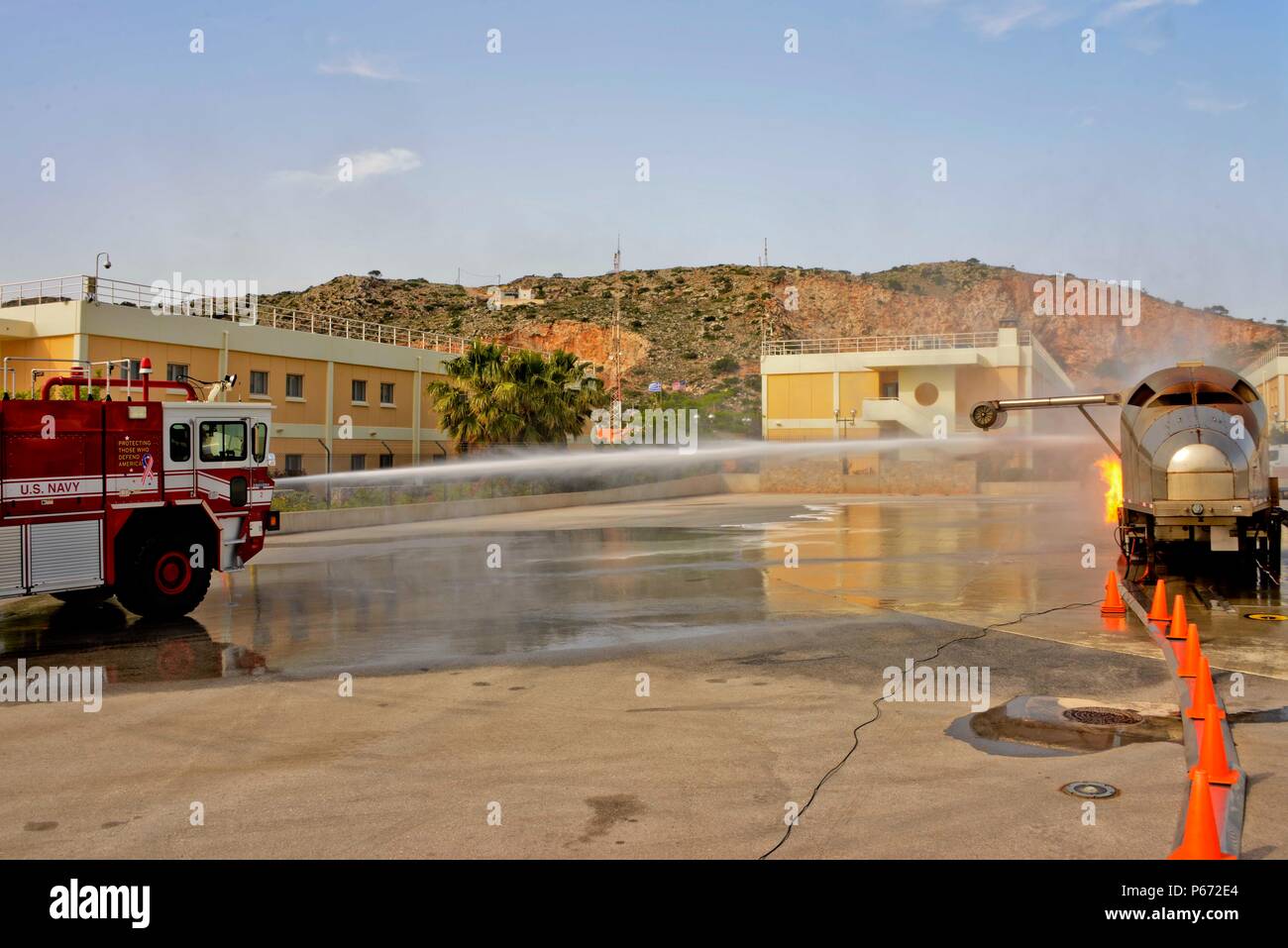Mobile aircraft fire training device hi-res stock photography and ...