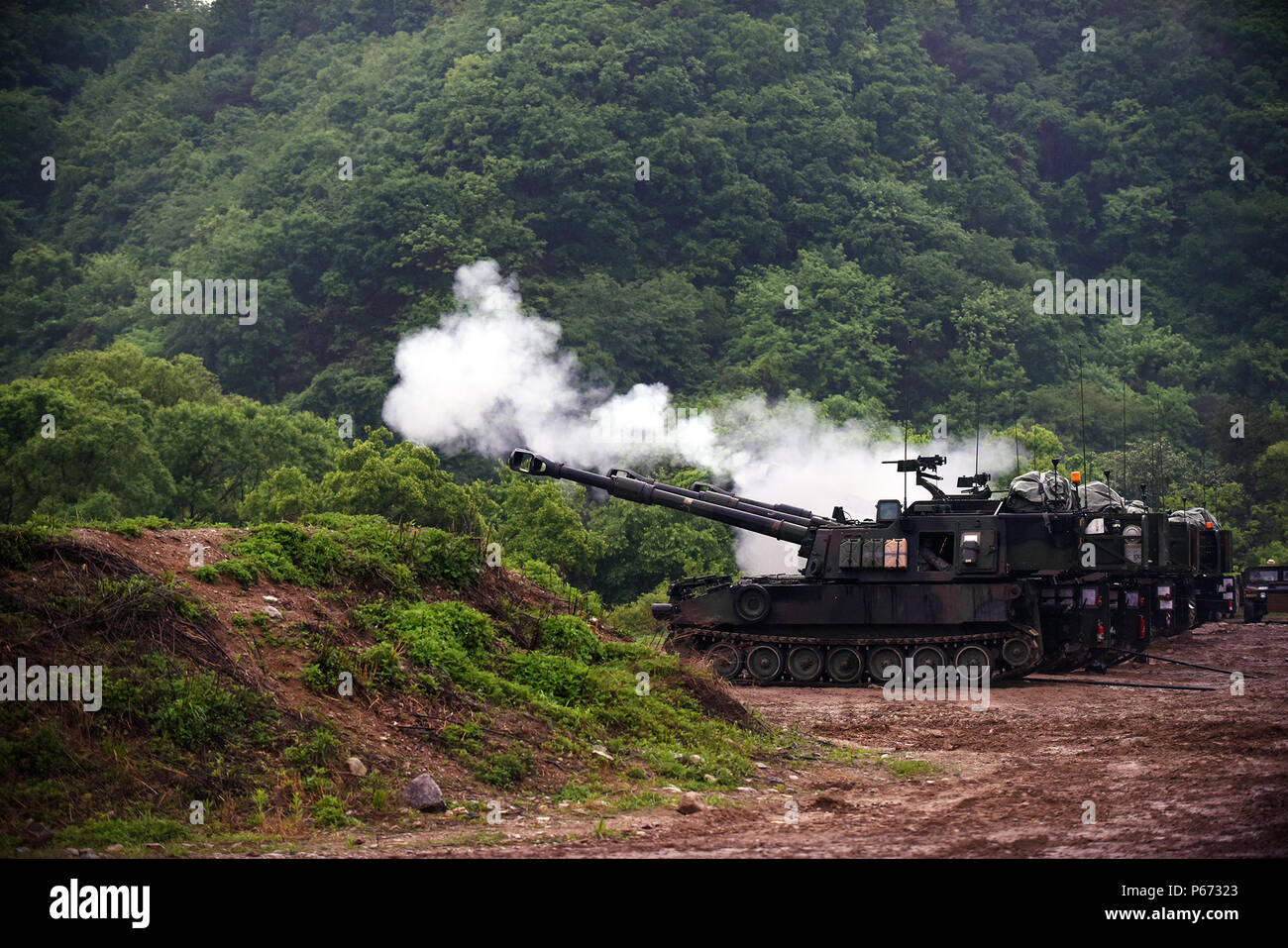 U.S. Army Soldiers in the 1st Battalion “Dragons,” 82nd Field Artillery ...