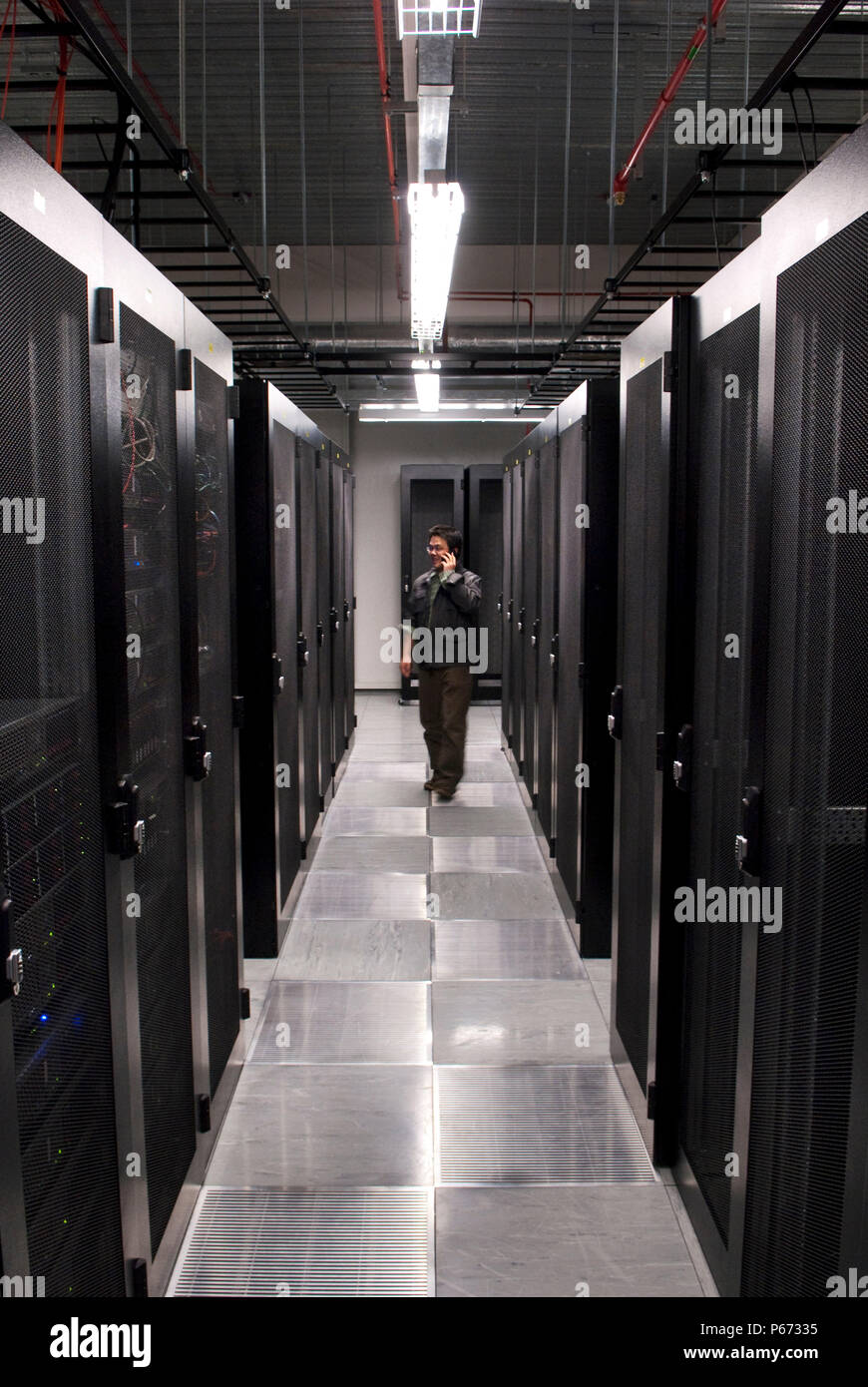 Engineer in a Data Centre / Datacentre Stock Photo - Alamy