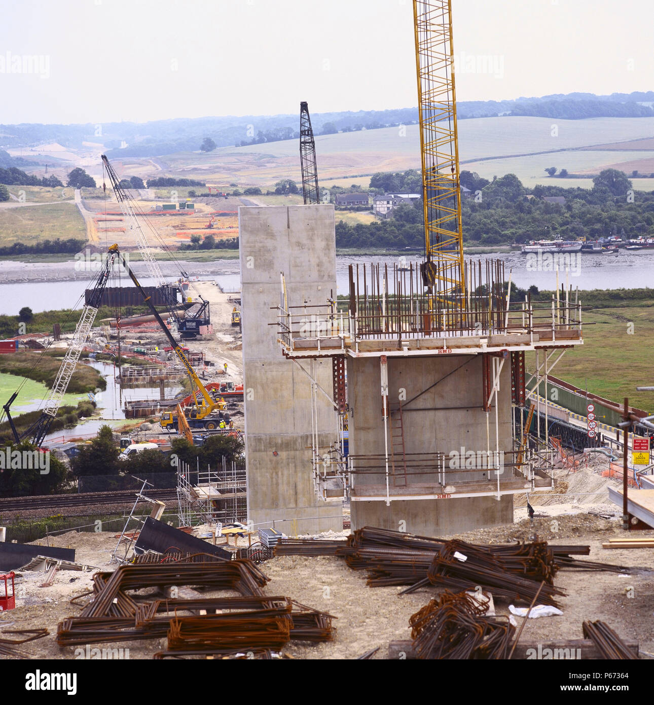 Construction of Medway rail viaduct for CTRL Stock Photo - Alamy