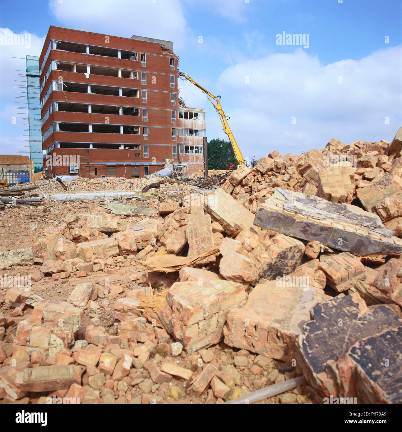 Demolition of commercial block Stock Photo - Alamy