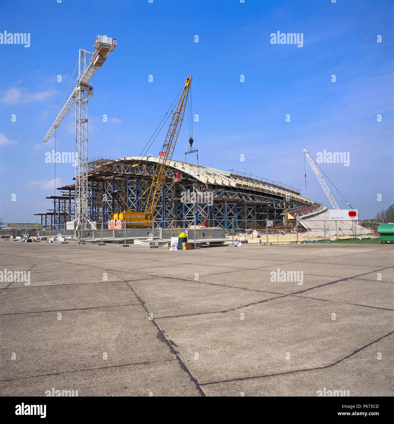 Airfield construction hi-res stock photography and images - Alamy