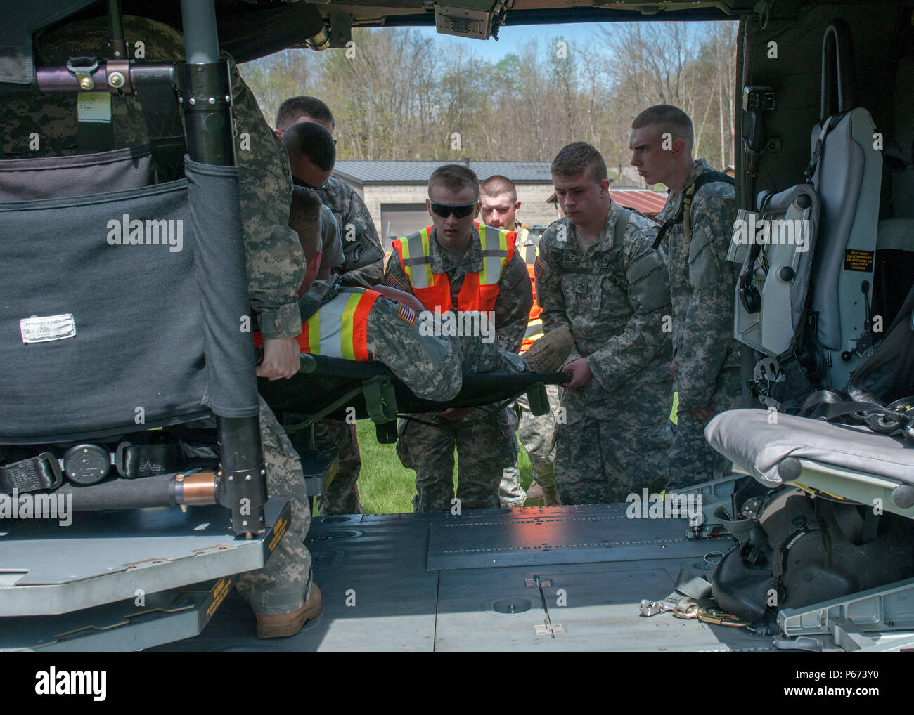 U.S. Army Soldiers with the Recruit Sustainment Company (RSC), Vermont ...