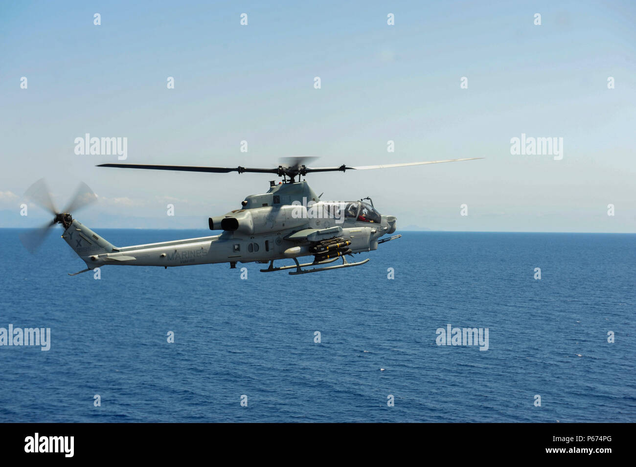 160515-N-UB927-149 GULF OF ADEN (MAY 15, 2016) An AH-1Z Viper ...