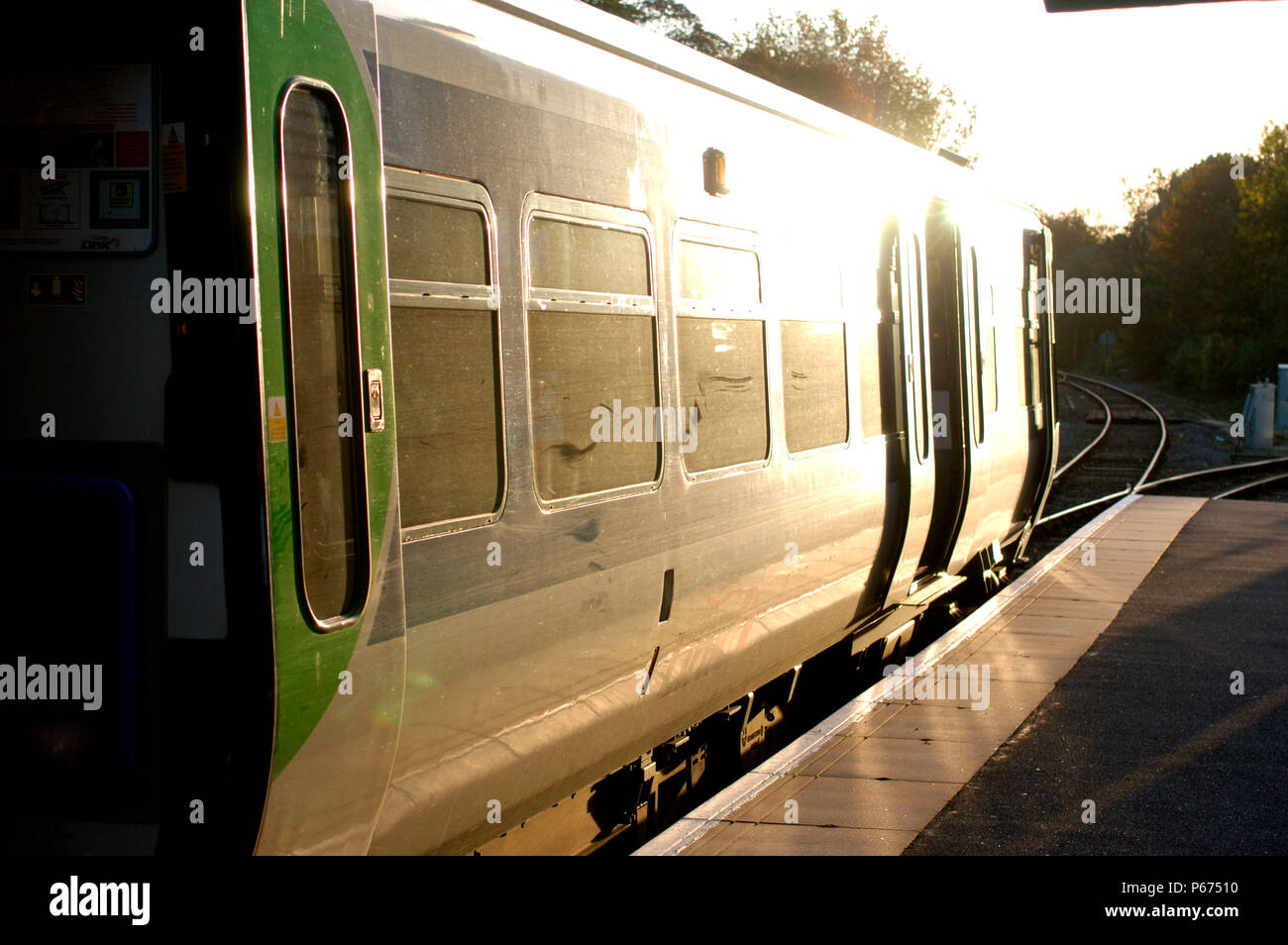 The Great Western Railway. A Marlow to Maidenhead service awaits ...
