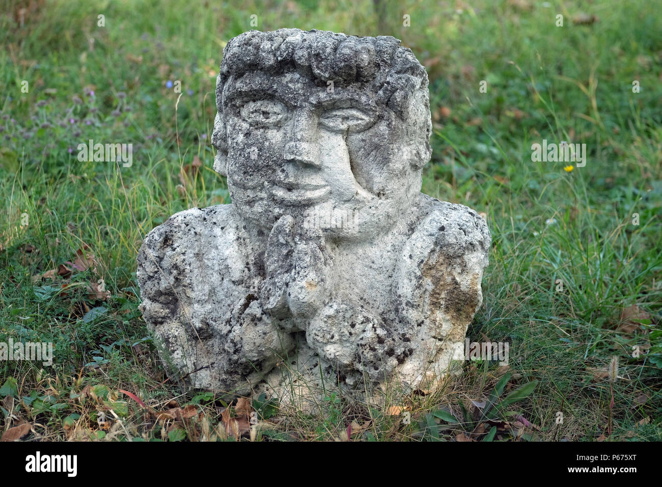 Roadside sculpture hi-res stock photography and images - Alamy