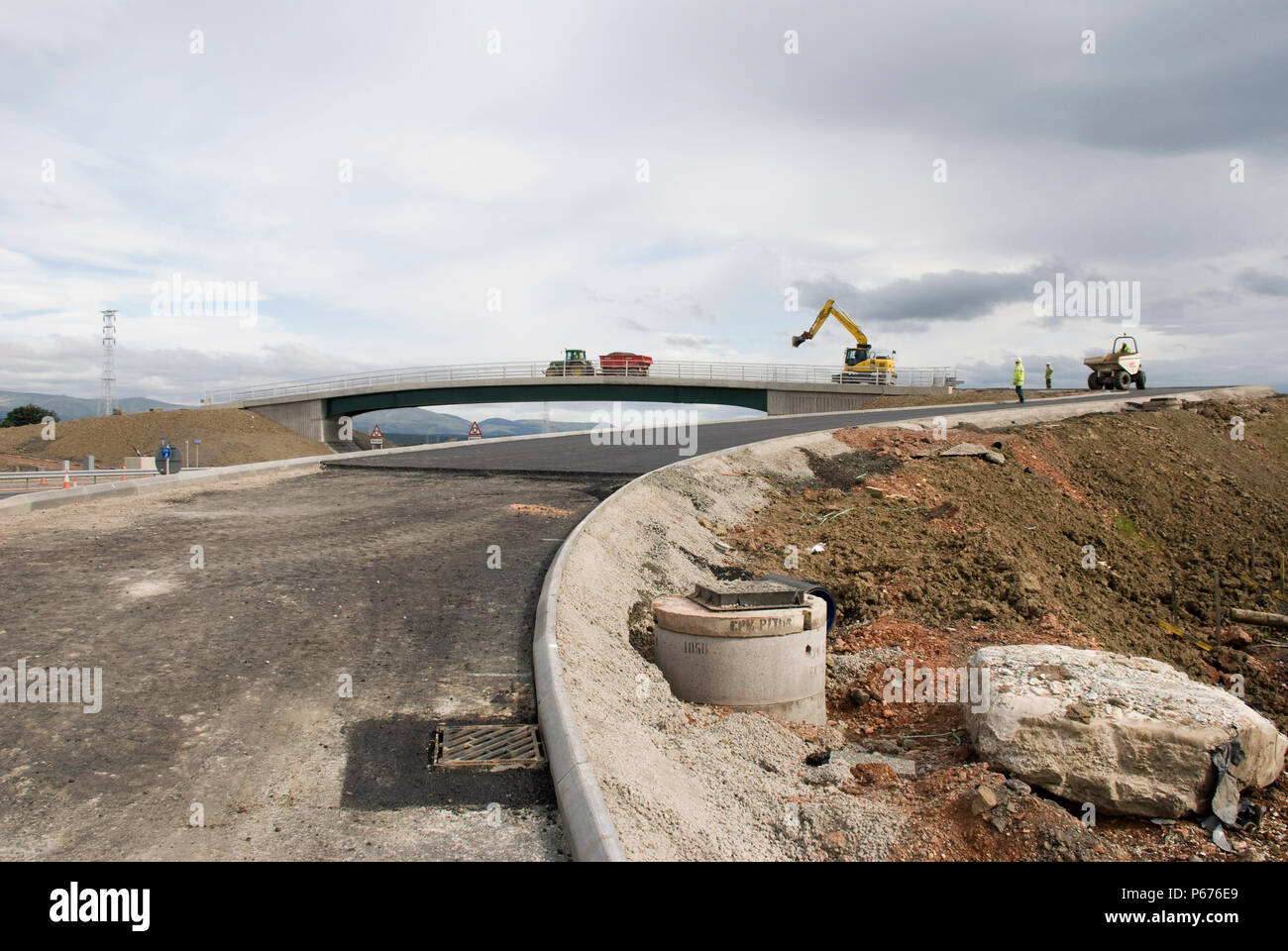 Bridge abutment walls hi-res stock photography and images - Alamy