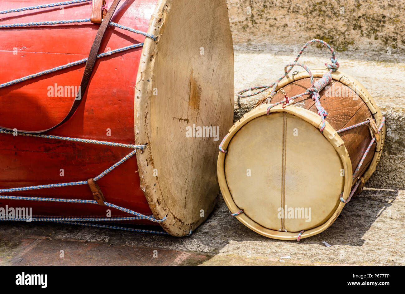Old drums hi-res stock photography and images - Alamy