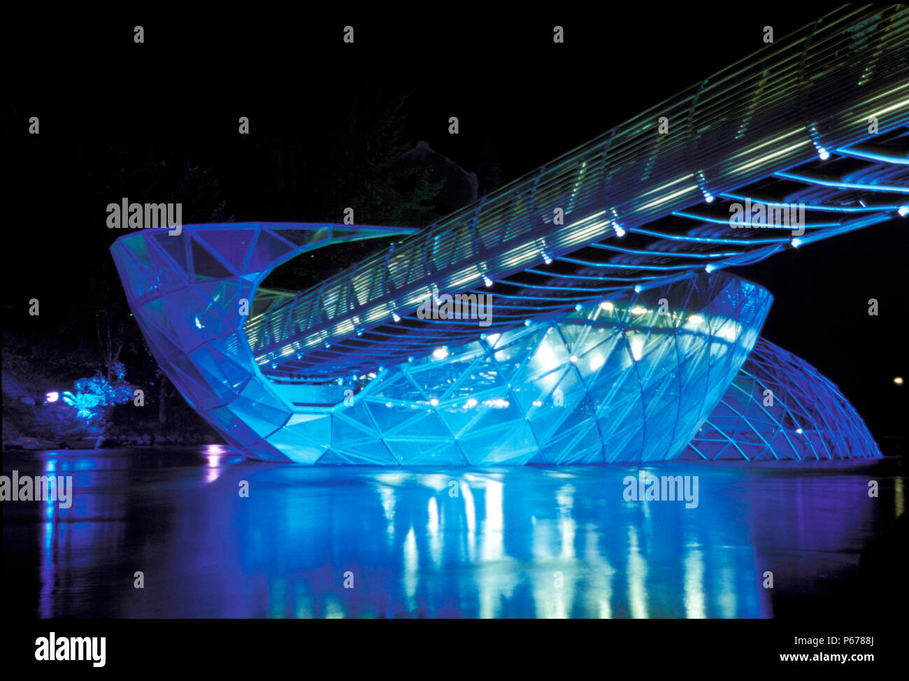 Mur Island Project, Graz, Austria, 2003. Artificial island on the river ...