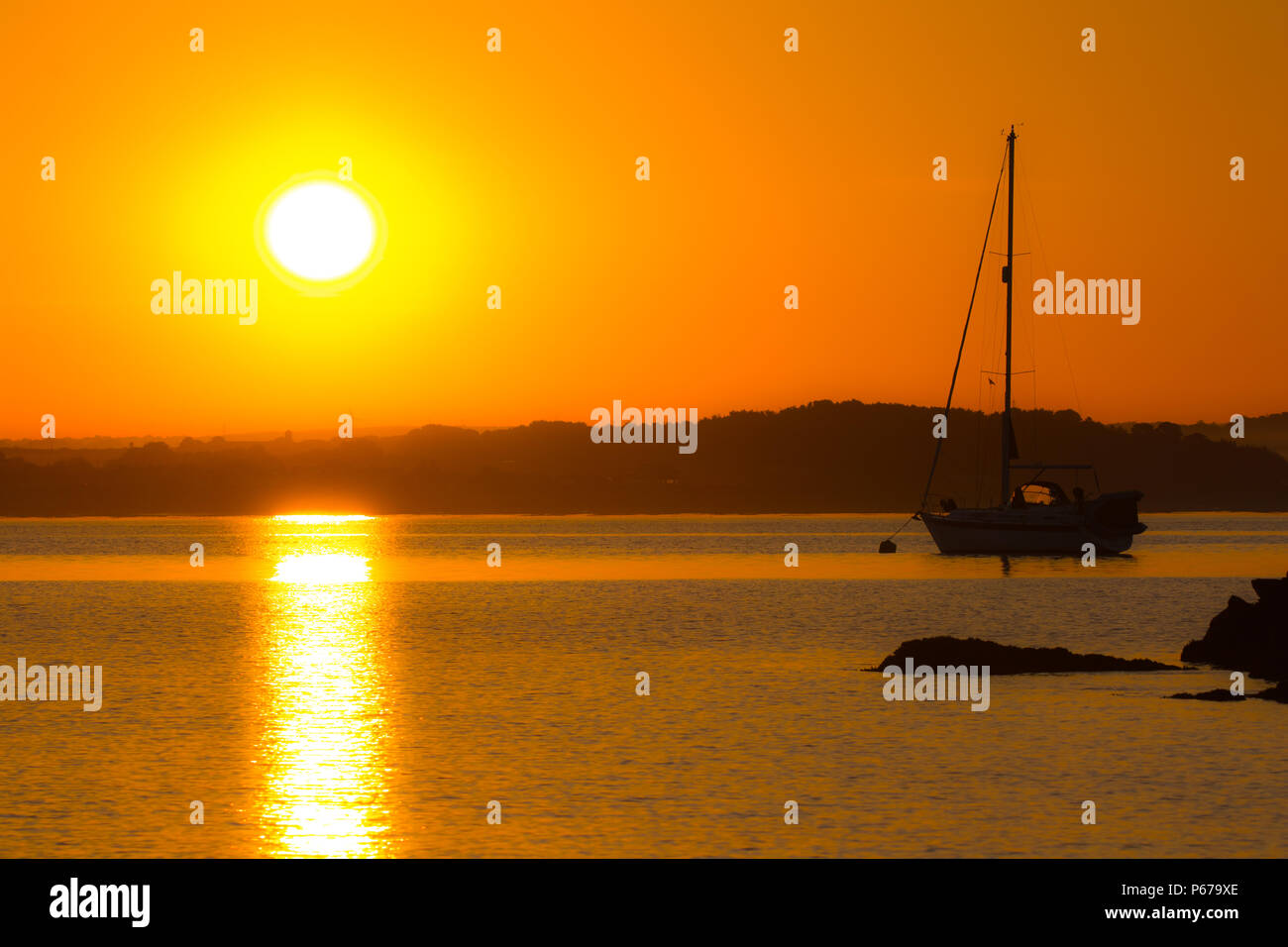 Cornish sunrise hi-res stock photography and images - Alamy