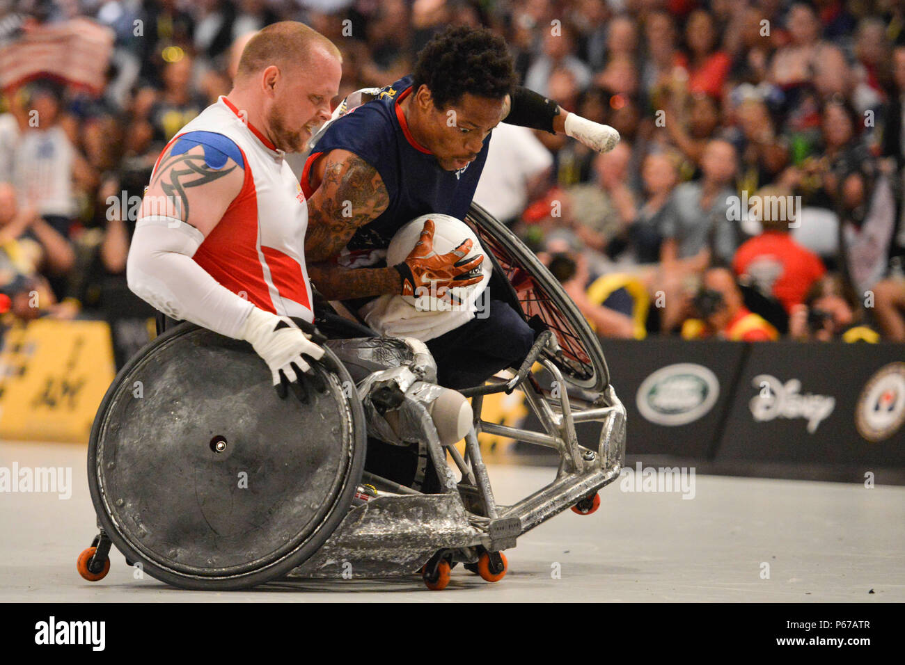 Navy versus army rugby match hi-res stock photography and images - Alamy