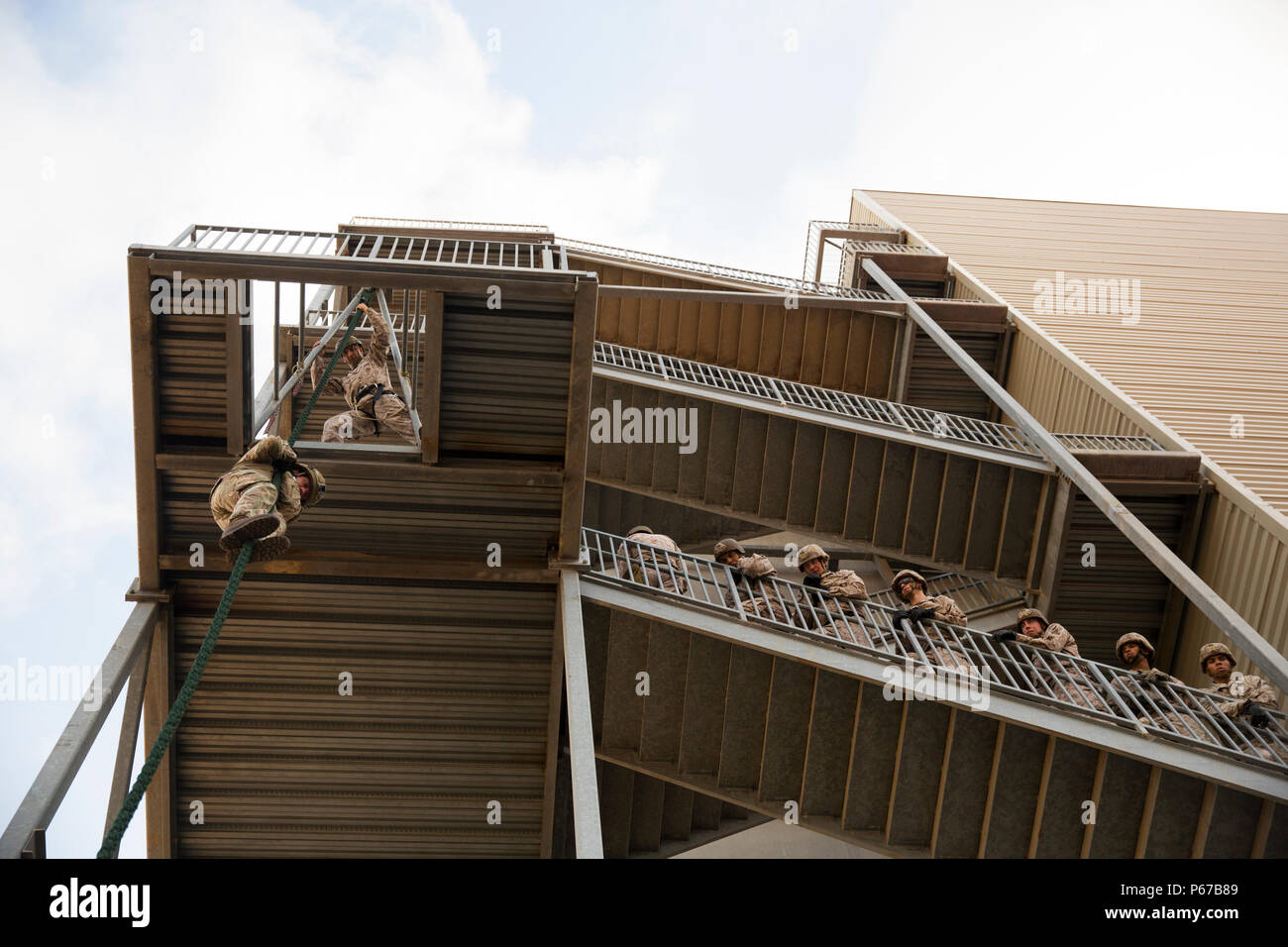 MARINE CORPS BASE CAMP PENDLETON, Calif.—U.S. Marines and British Royal ...