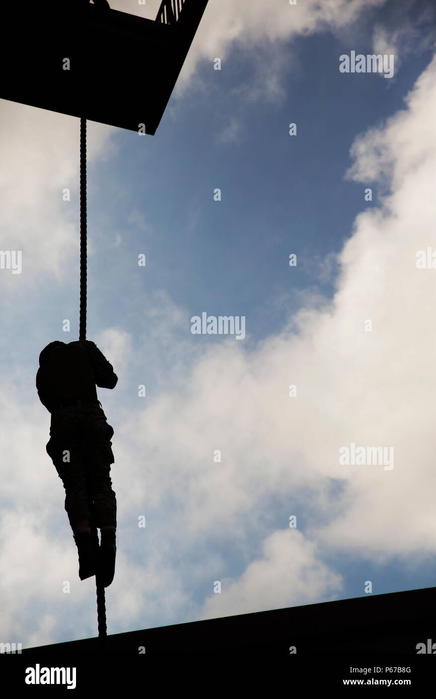 Roping helicopter british hi-res stock photography and images - Alamy
