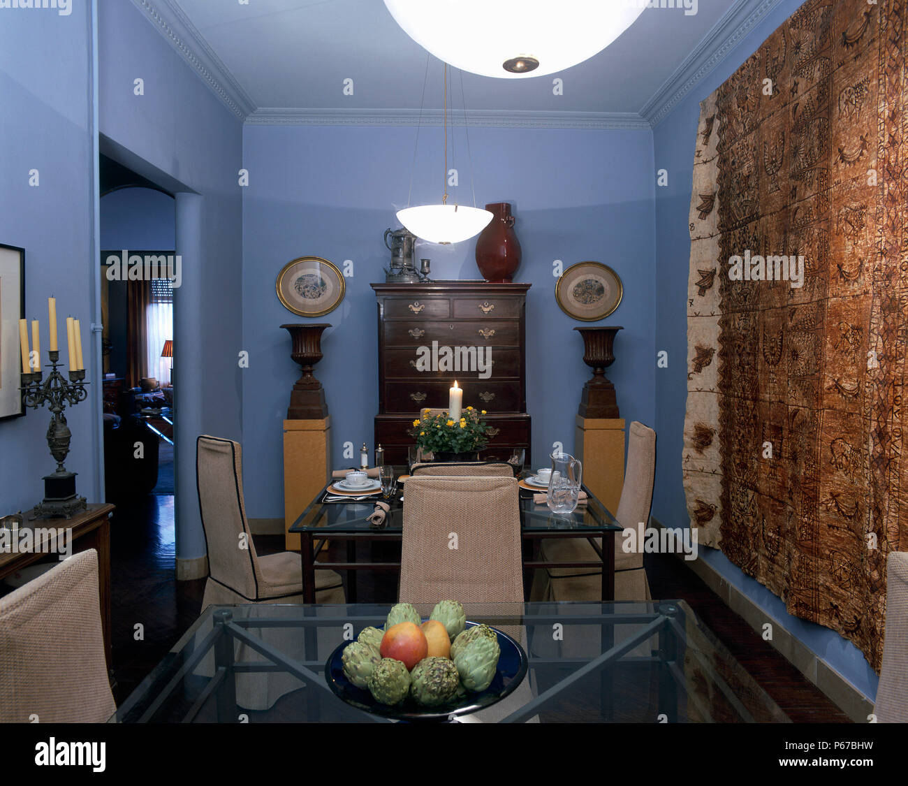 View of a posh dining room Stock Photo - Alamy