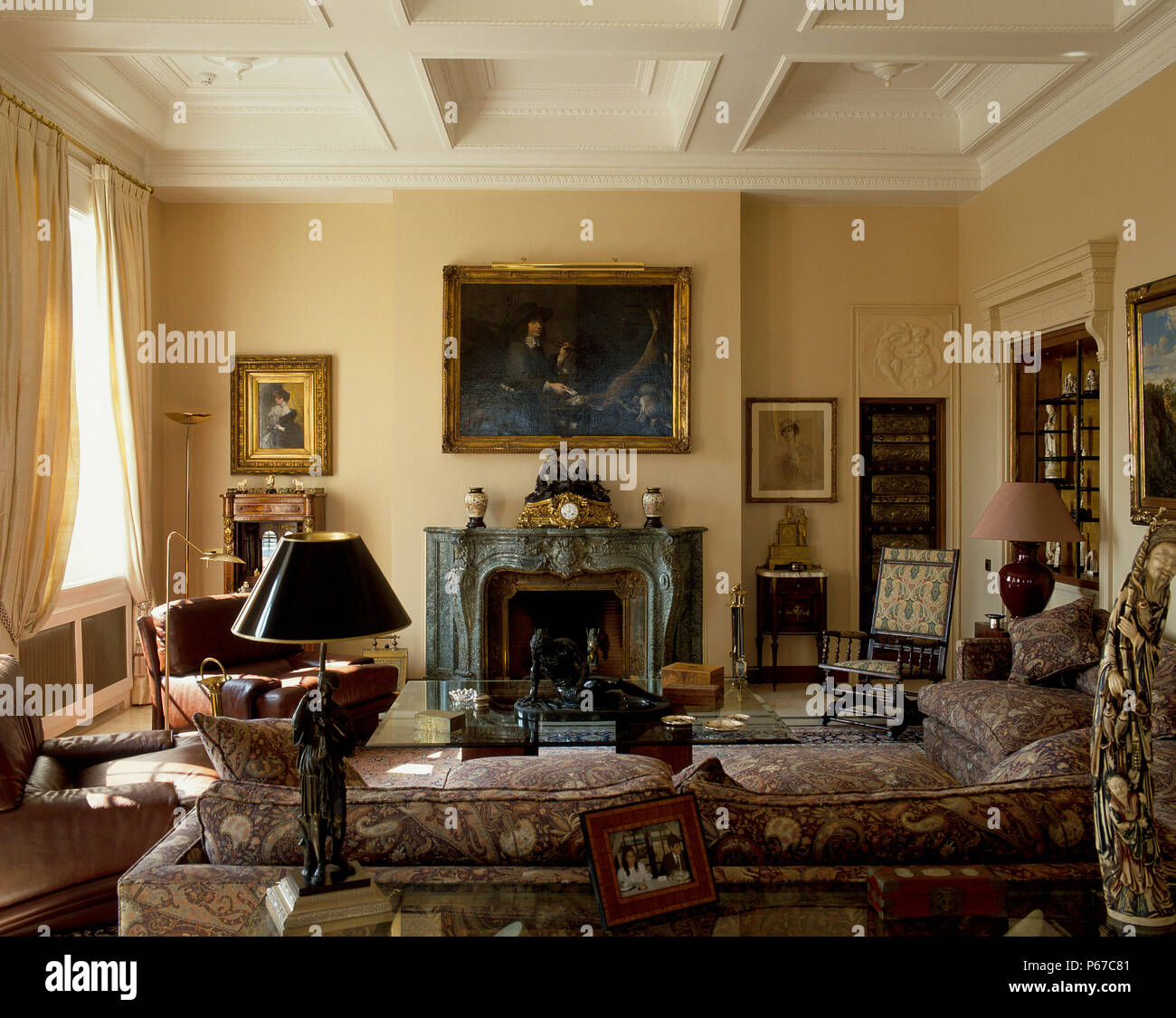 View of a well arranged living room Stock Photo - Alamy