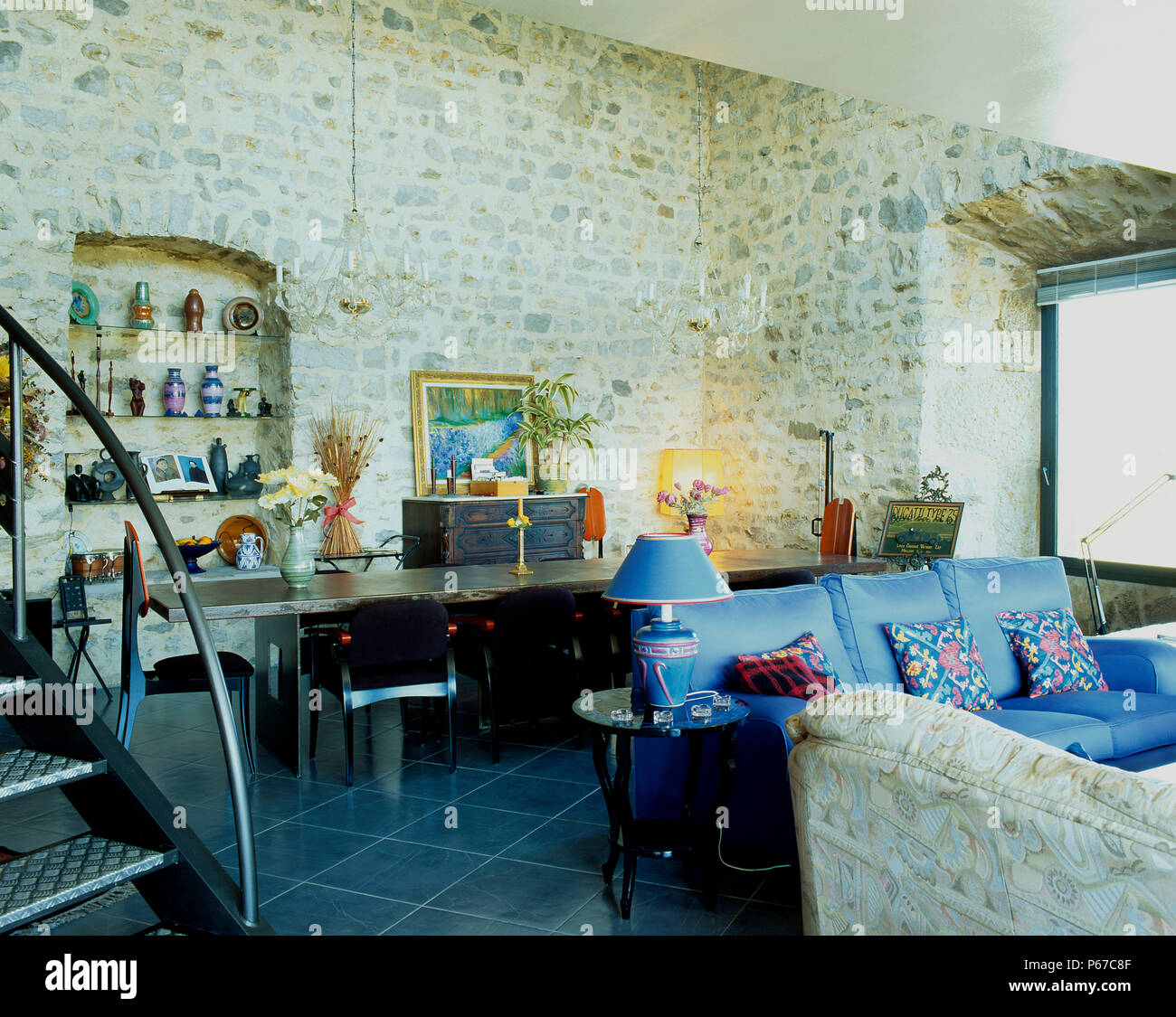 Well decorated room hi-res stock photography and images - Alamy