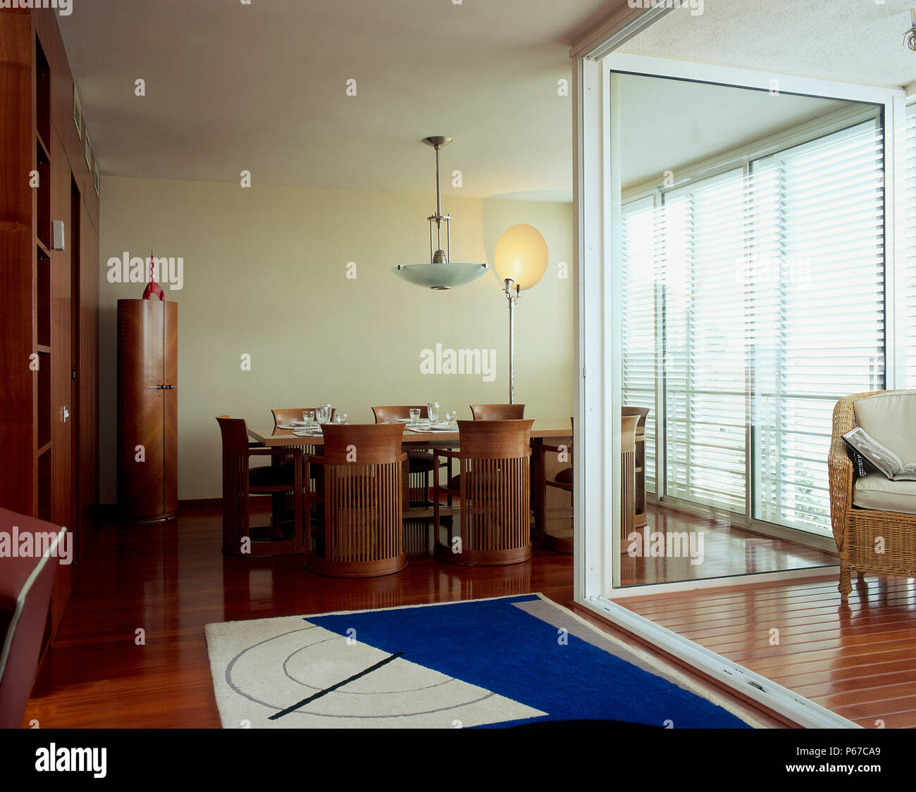 View of a well laid dining table Stock Photo - Alamy