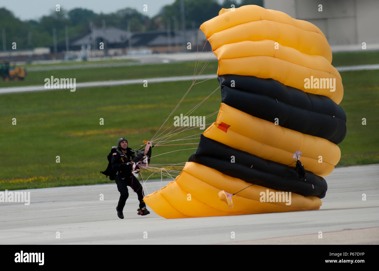 Army reels hi-res stock photography and images - Alamy