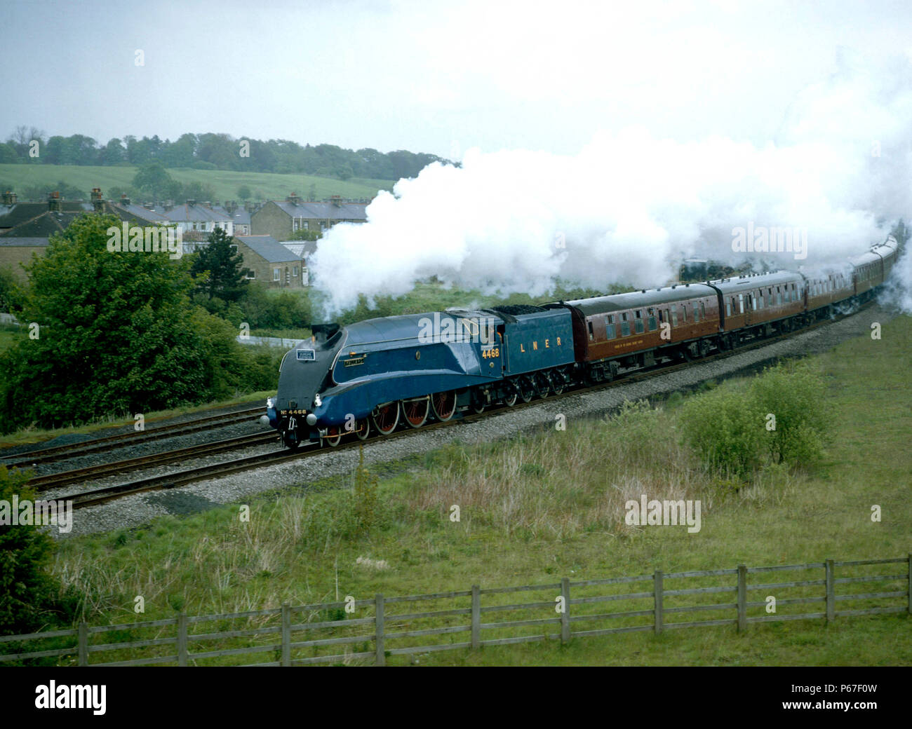 Mallard steam train hi-res stock photography and images - Alamy