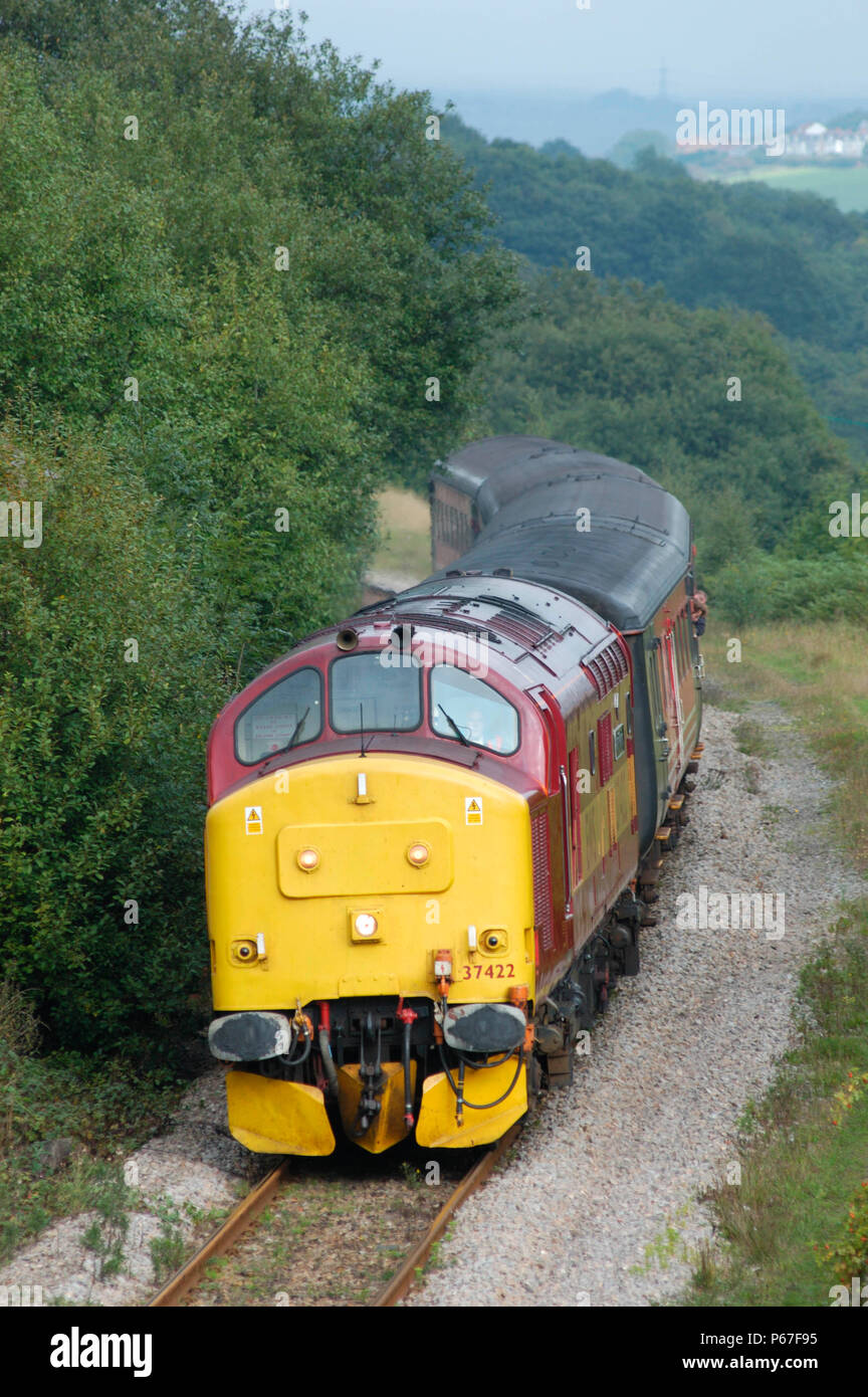 Class 37 number 37422 approaches Tir-Phil with a Rhymney - Cardiff ...