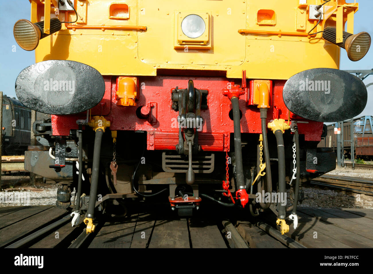 Coupling details on Network Rail Class 31 Diesel Electric along with ...