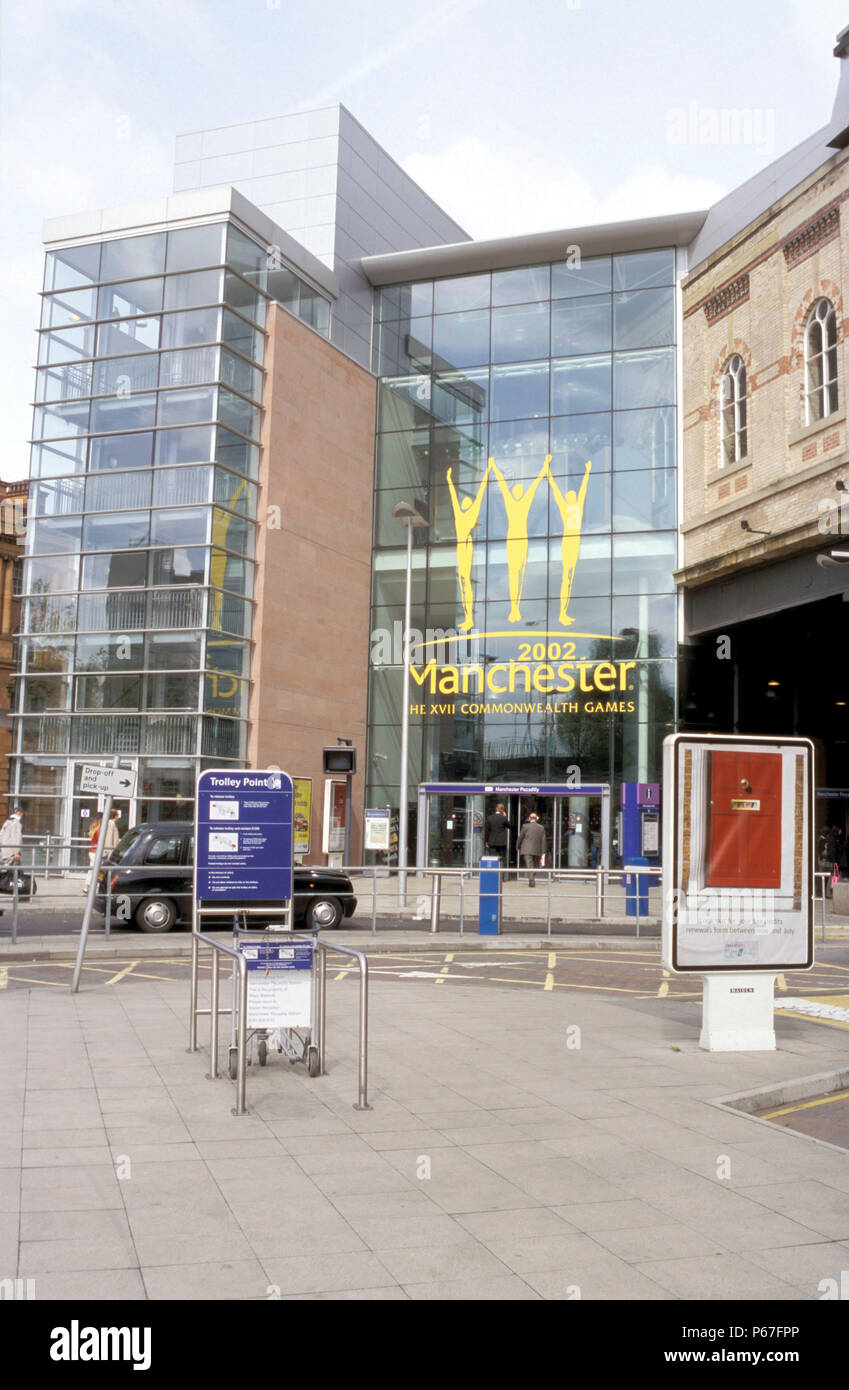 Manchester piccadilly station entrance hi-res stock photography and ...