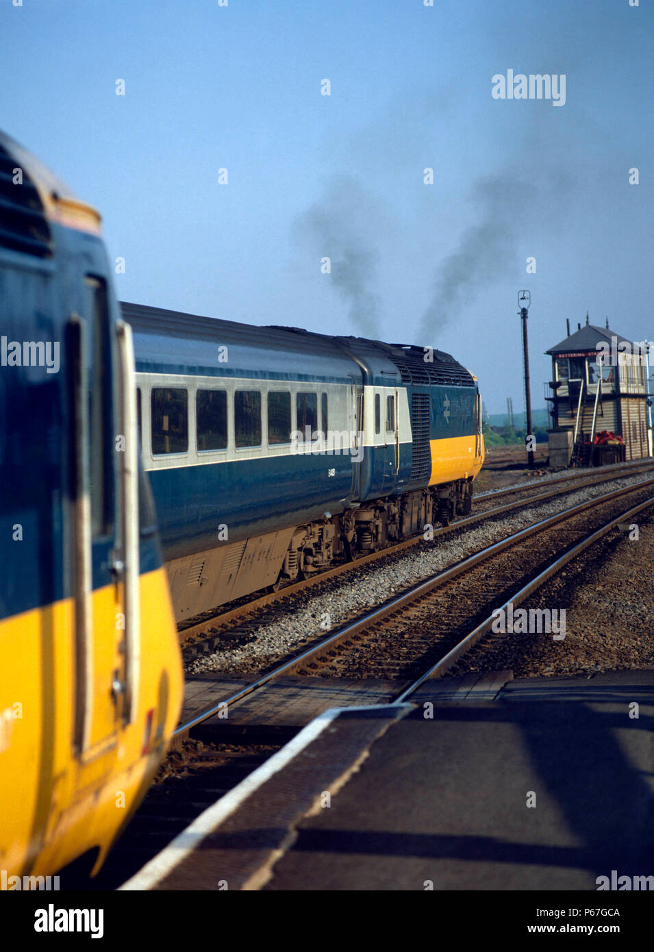 Kettering railway station hi-res stock photography and images - Alamy