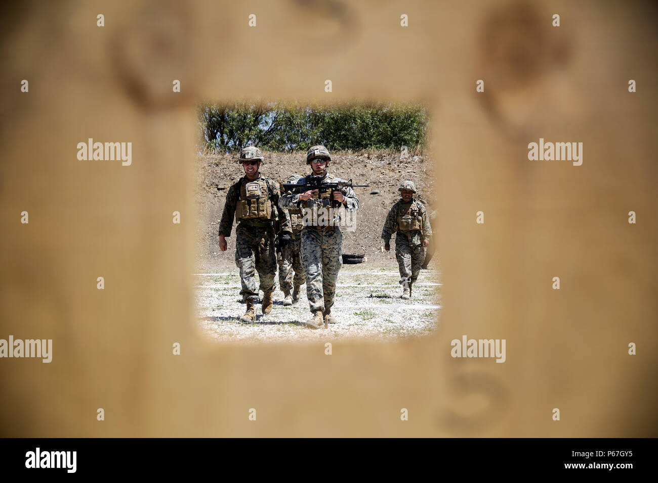 Firing a shot line hi-res stock photography and images - Alamy