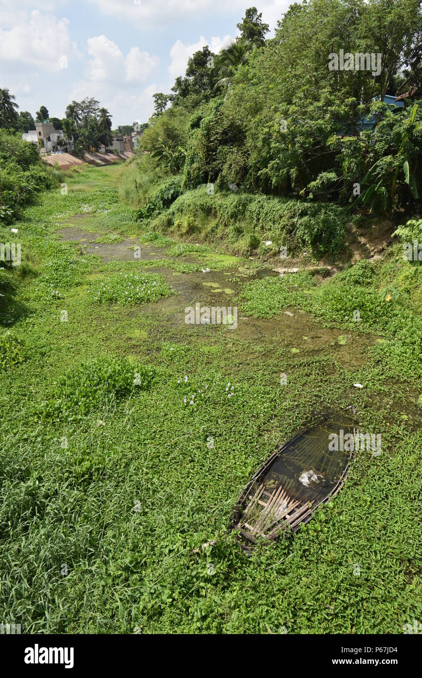 Submerged desi boat in river Kaushiki or Kana Damodar (old course of ...