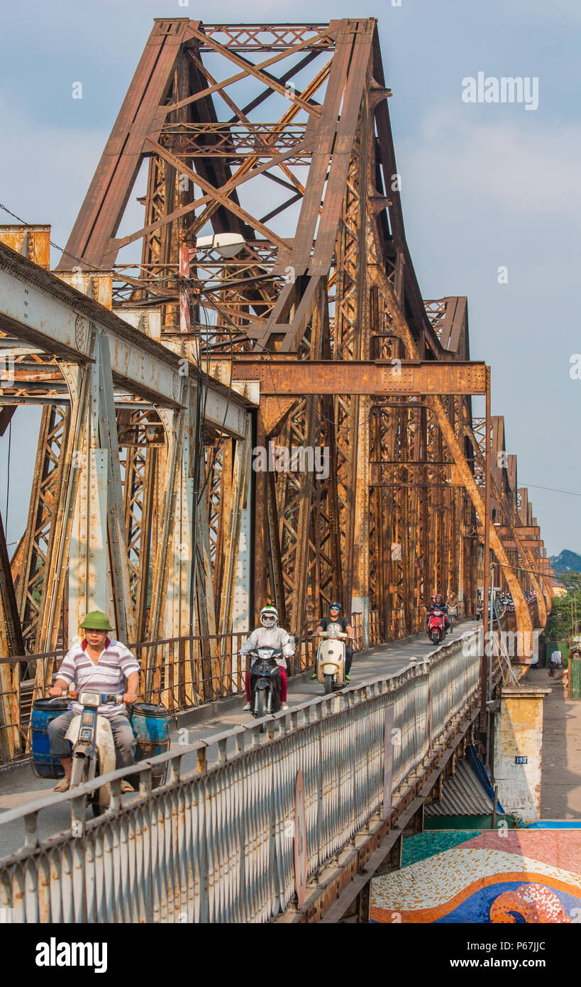 Vietnam bridge over red river in hi-res stock photography and images ...