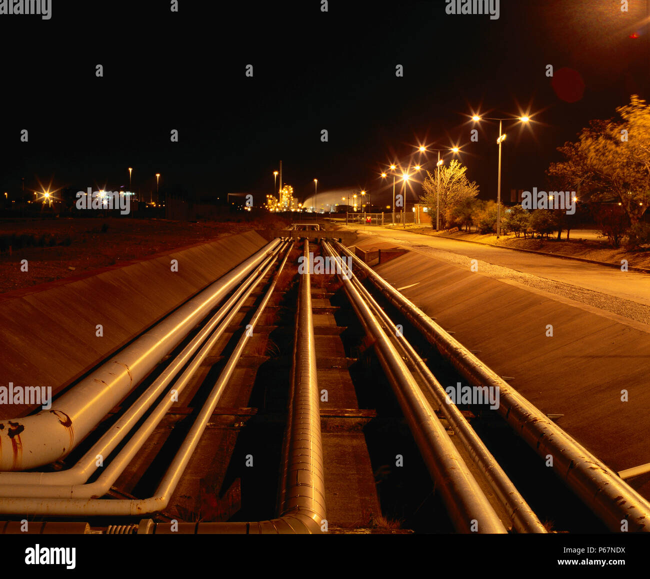 Stanlow oil refinery hi-res stock photography and images - Alamy