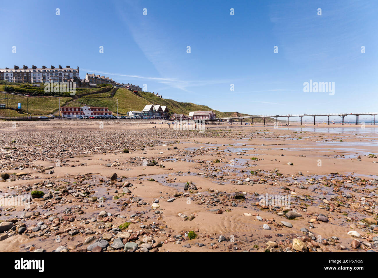 Saltburn beach cliffs hi-res stock photography and images - Alamy