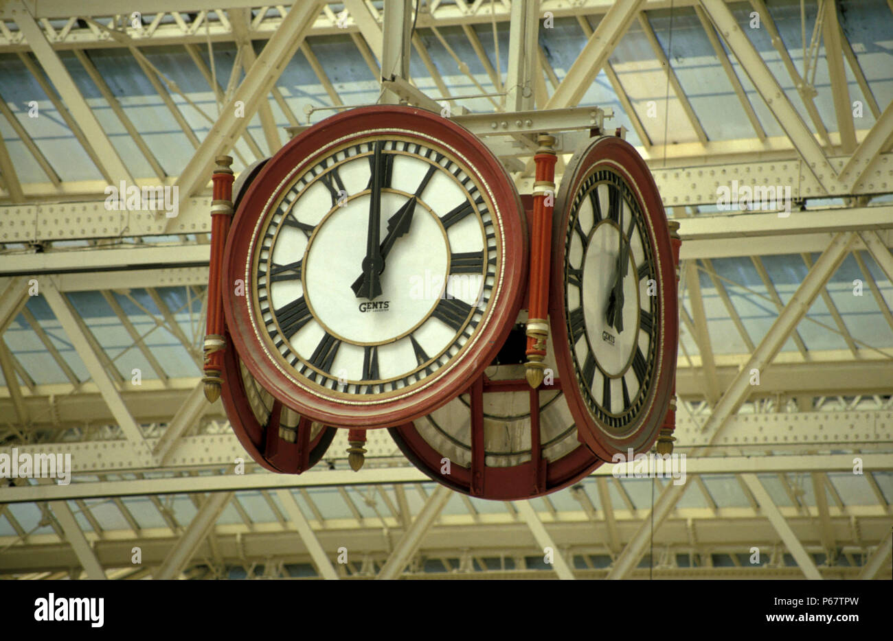 Station clock at Waterloo station in London. C1992 Stock Photo - Alamy