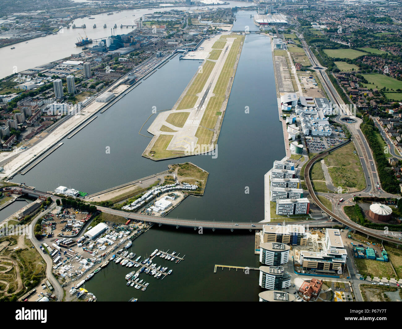 London city airport aerial hi-res stock photography and images - Alamy