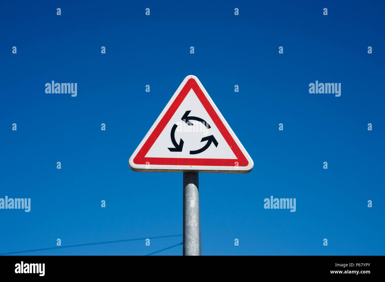 Road sign post roundabout hi-res stock photography and images - Alamy