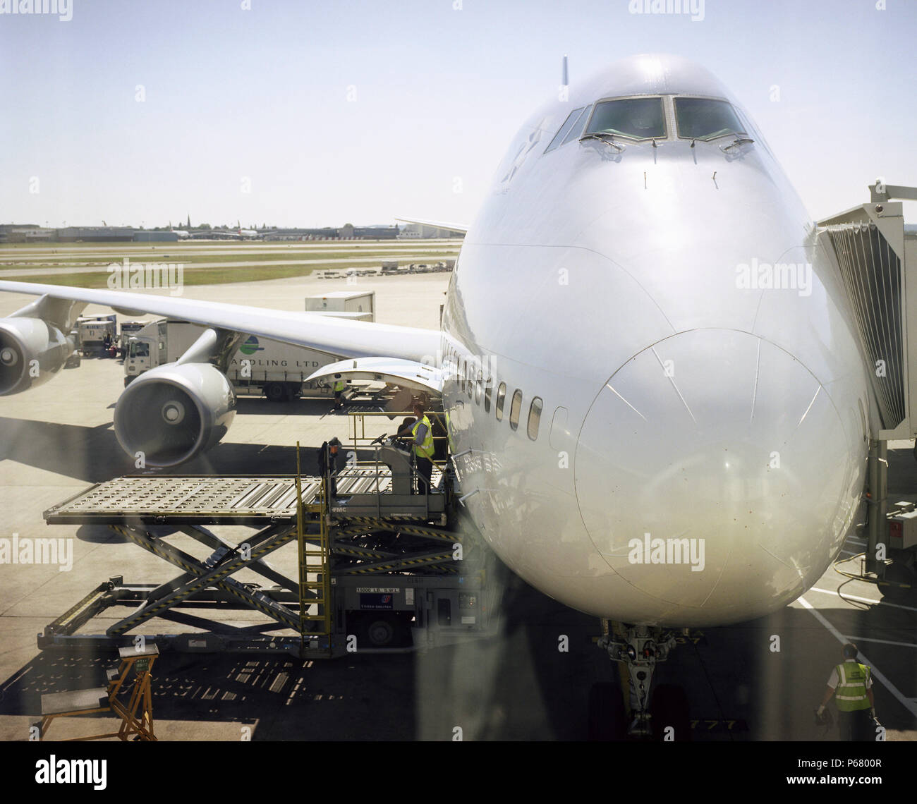 Take off heathrow hi-res stock photography and images - Alamy