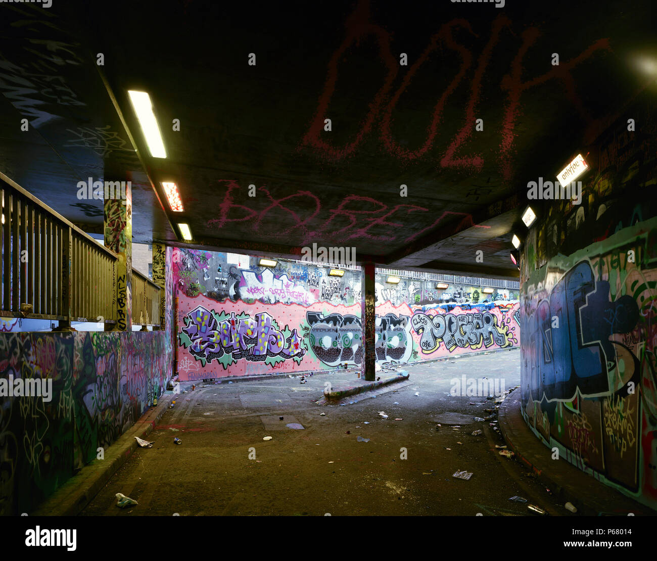 Underpass waterloo station hi-res stock photography and images - Alamy