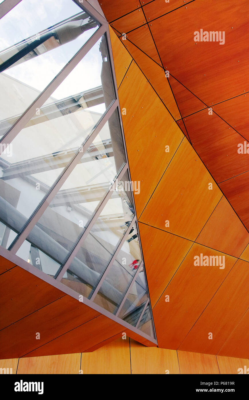 Wood and glass structure Stock Photo - Alamy