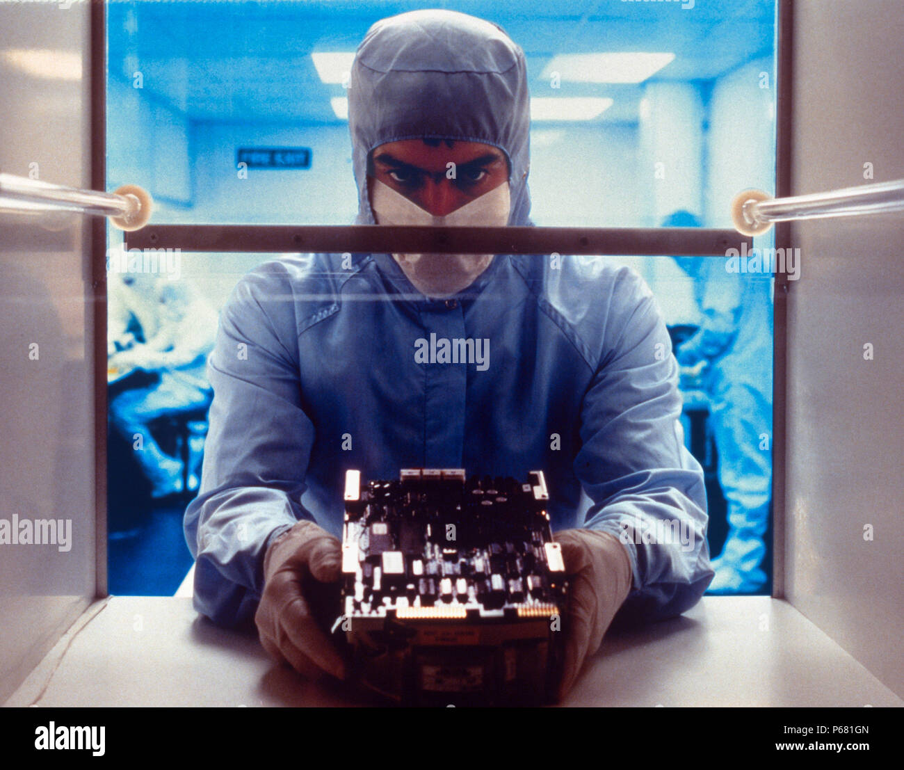 Chemistry laboratory uk mask hi-res stock photography and images - Alamy