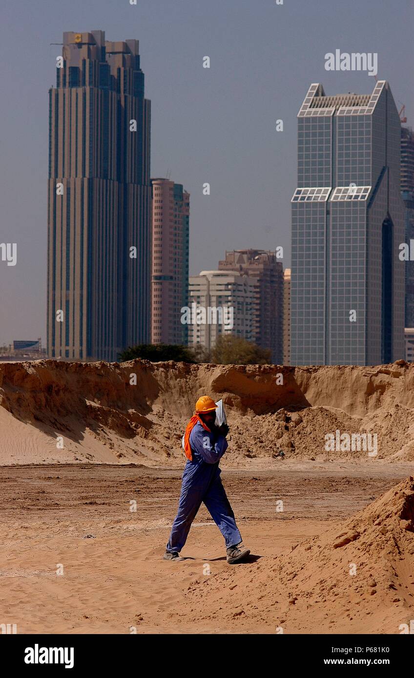 "Construction Worker on site of New Shopping Mall, Dubai, United Arab ...