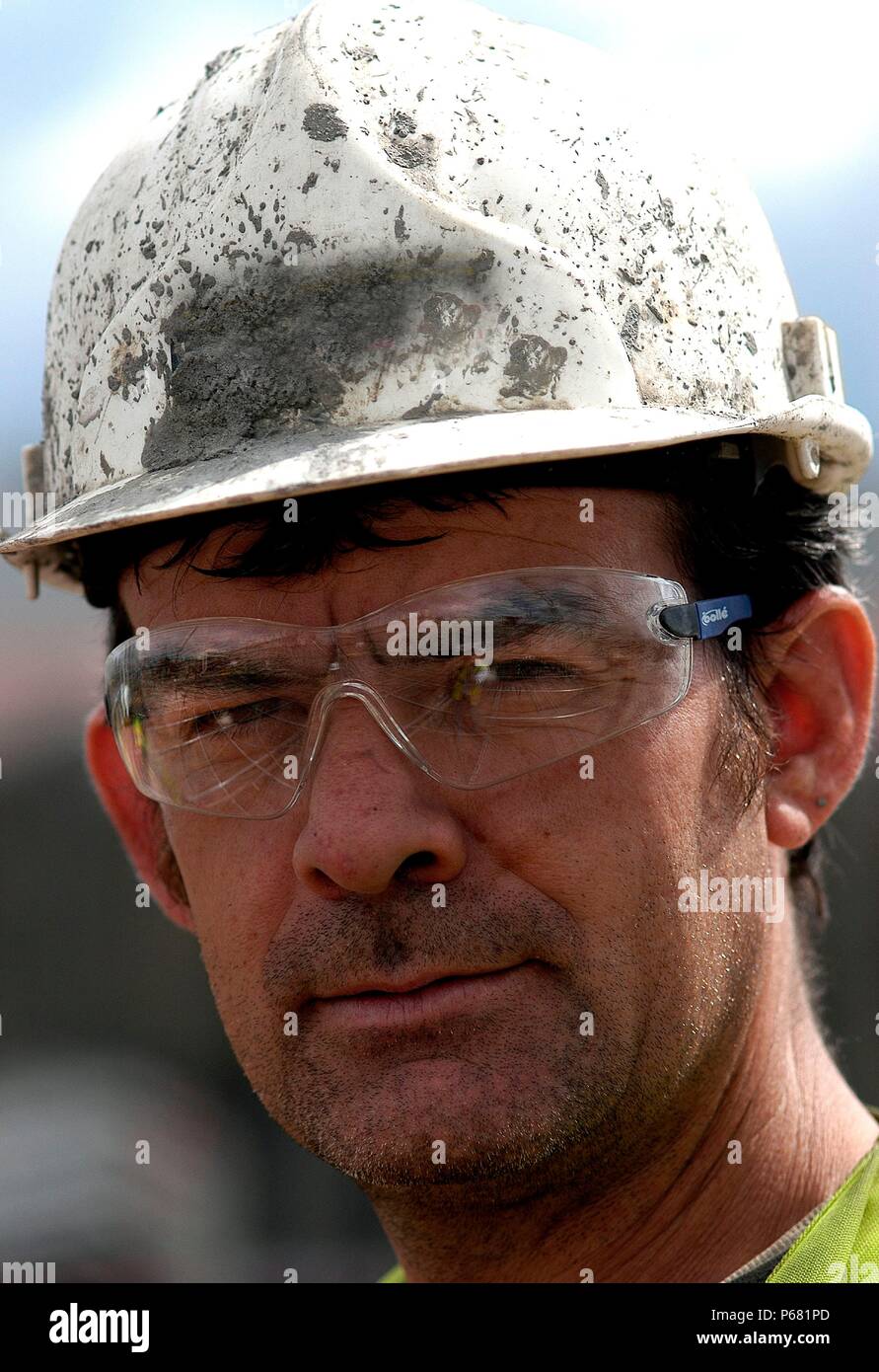 Construction worker london hi-res stock photography and images - Alamy