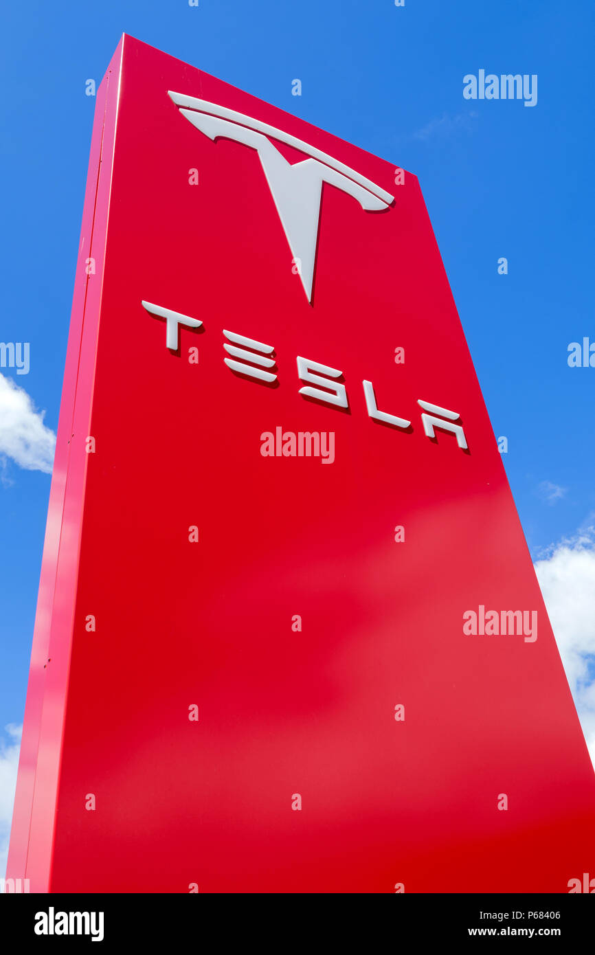 Sign pole logo blue sky hi-res stock photography and images - Alamy