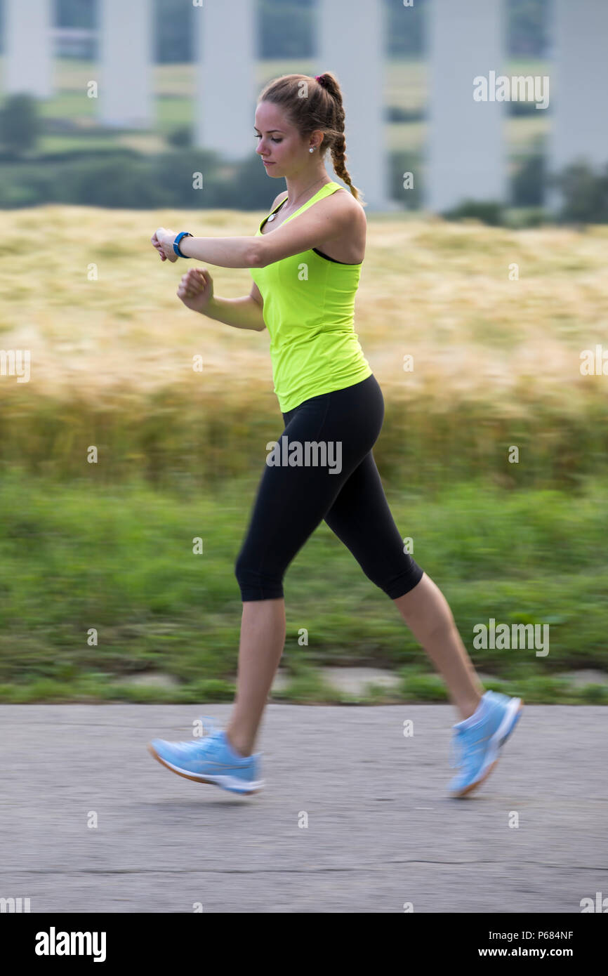 Measure distance with steps hi-res stock photography and images - Alamy