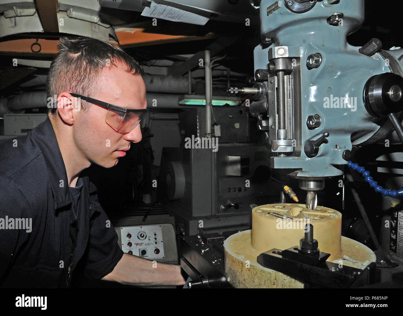 Lynch machine hi-res stock photography and images - Alamy