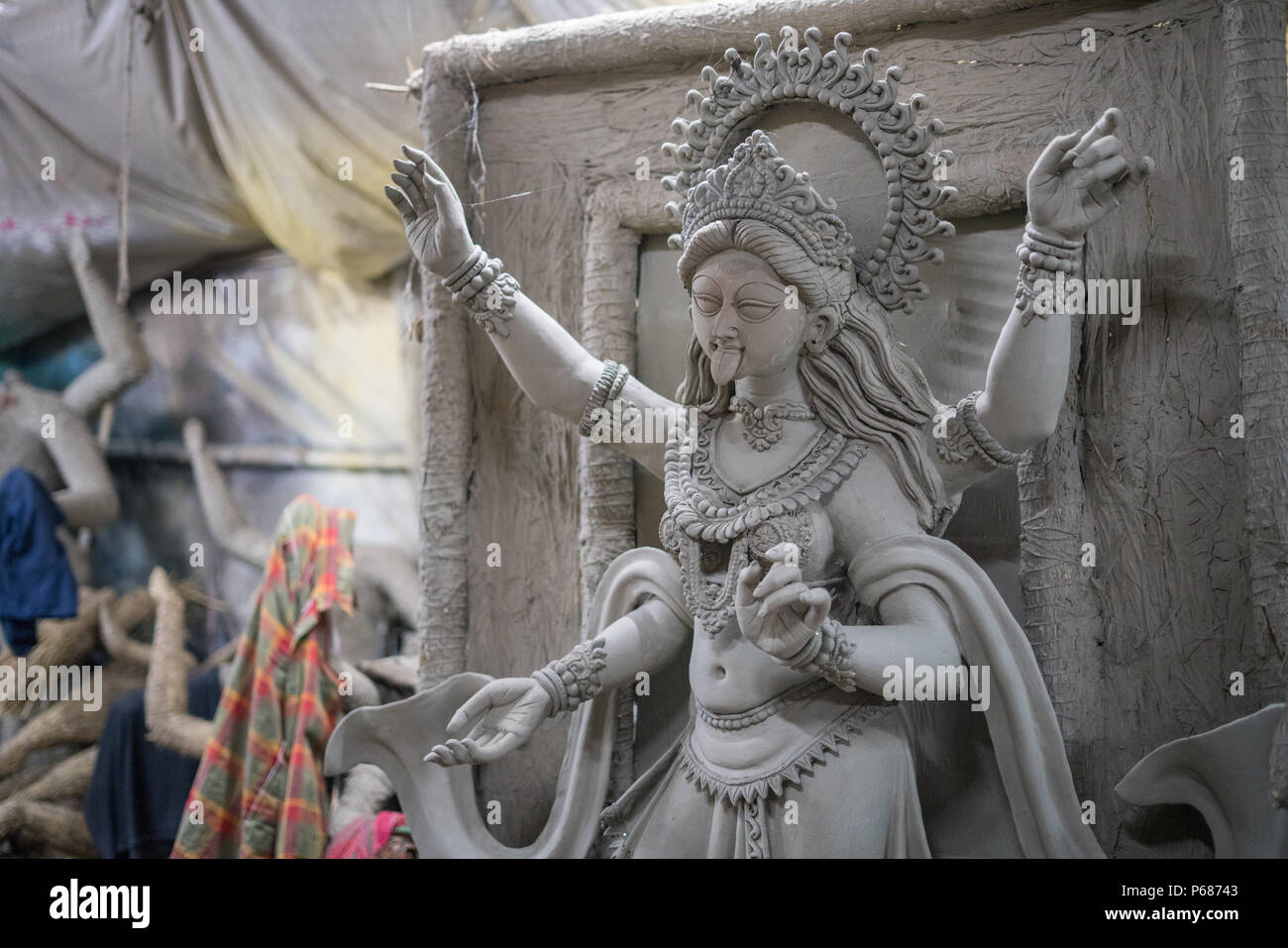 Clay and straw deities - Kolkata, India Stock Photo - Alamy