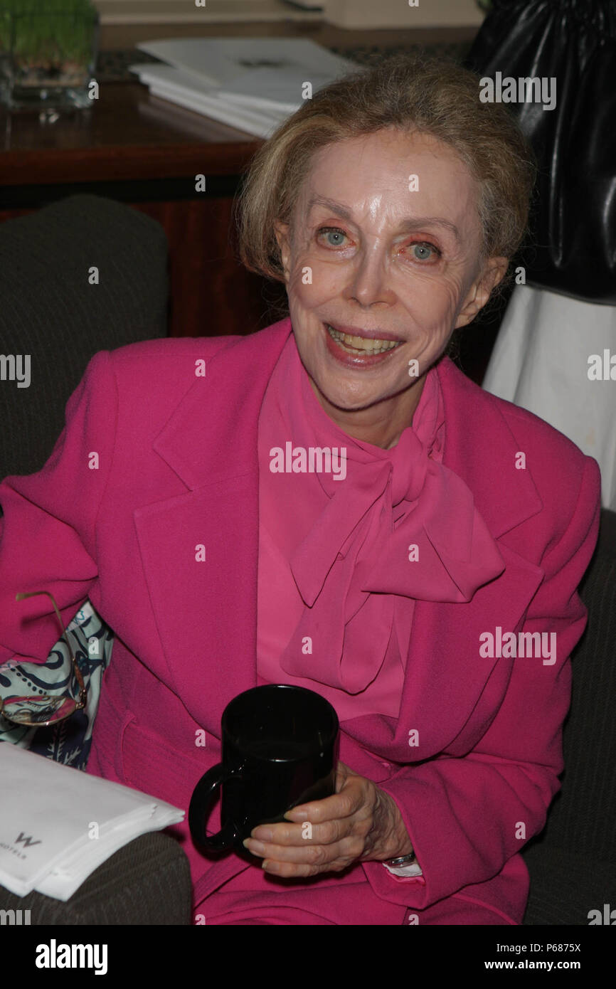 DR.JOYCE BROTHERS 2006 Photo By John Barrett-PHOTOlink.net / MediaPunch ...